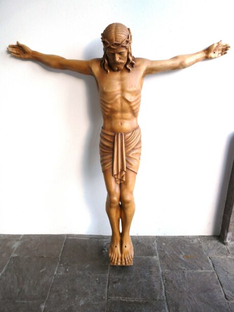 Statues of Jesus Christ in natural wood - Ferdinand Stuflesser 1875